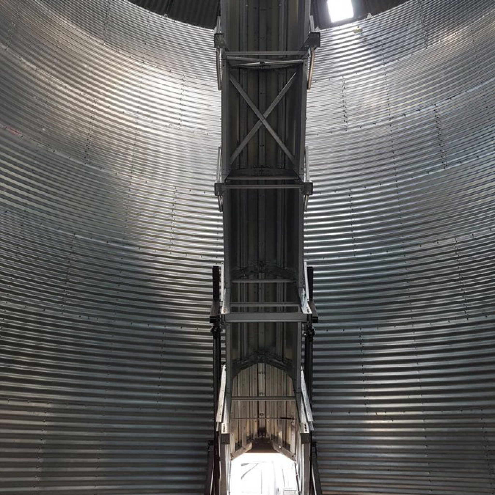 Swing Air Grain Aeration System - Darmani North America